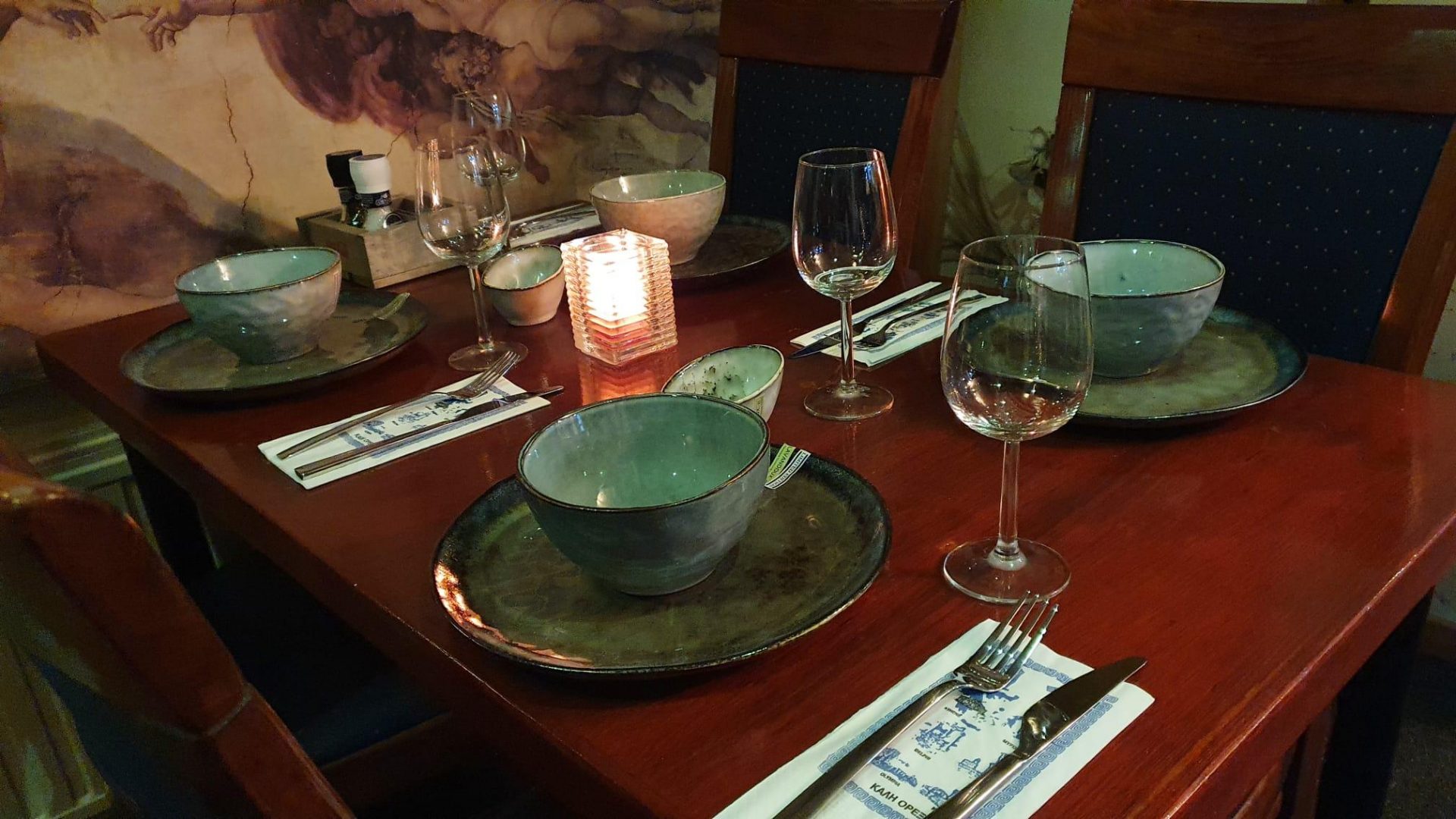 De Griek Helmond - Thuisbezorgd of een Tafel Reserveren